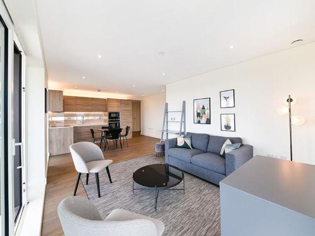 Spacious 2 bedroom apartment available in Royal Arsenal Riverside SE18