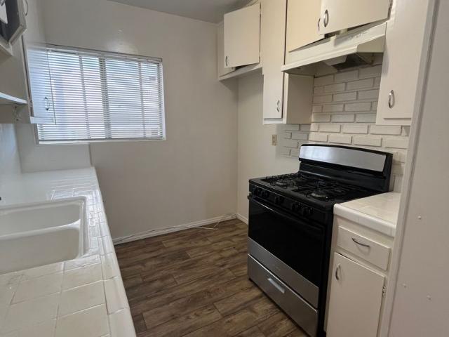 Spacious 2 Bedroom Apartment in Glendale!