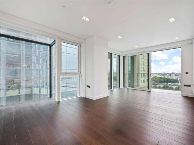 Spacious 2 bedroom apartment located in the heart of Waterloo, now furnished