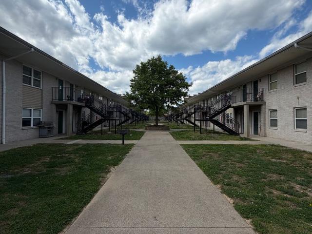 Spacious 2 Bedroom Apartments in South Louisville | Jacobs Landing