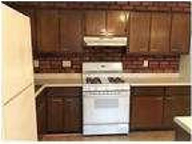 Spacious 2 bedroom available in Southwest Philadelphia