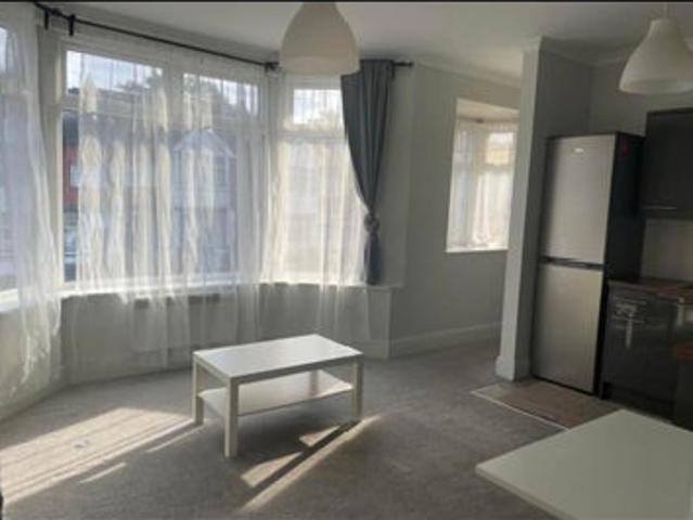Spacious 2 Bedroom Flat