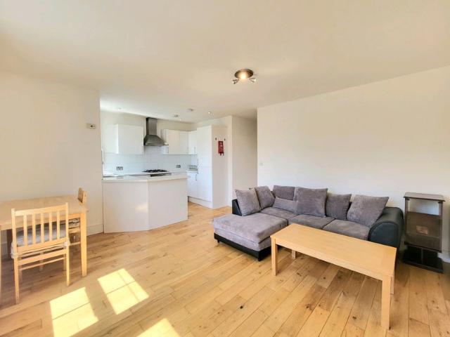 Spacious 2 bedroom flat, 2 bathroom