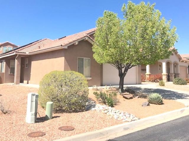 Spacious 2 bedroom home in gated 55+ Community w/ community pool in Bernalillo/Rio Rancho. Close to 550. NO DEPOSIT