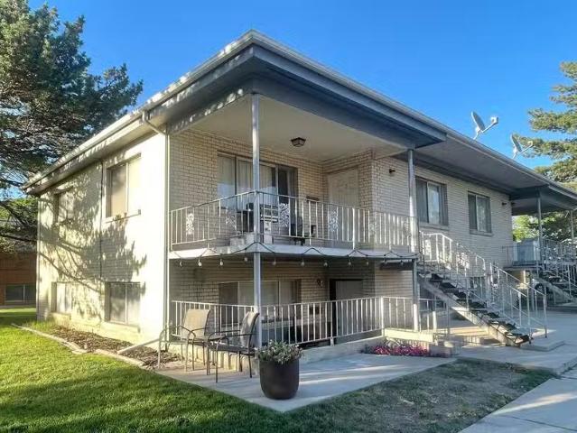Spacious 2 Bedroom in Midvale! 8289 Wilson St #1