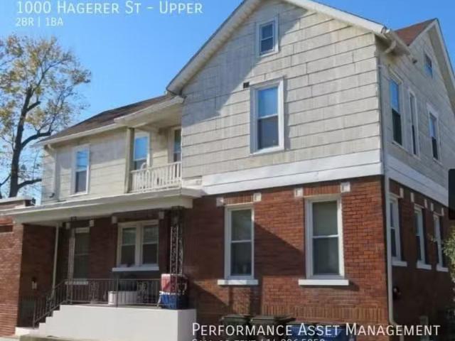 Spacious 2 bedroom Racine upper 1000 Hagerer St #UPPER