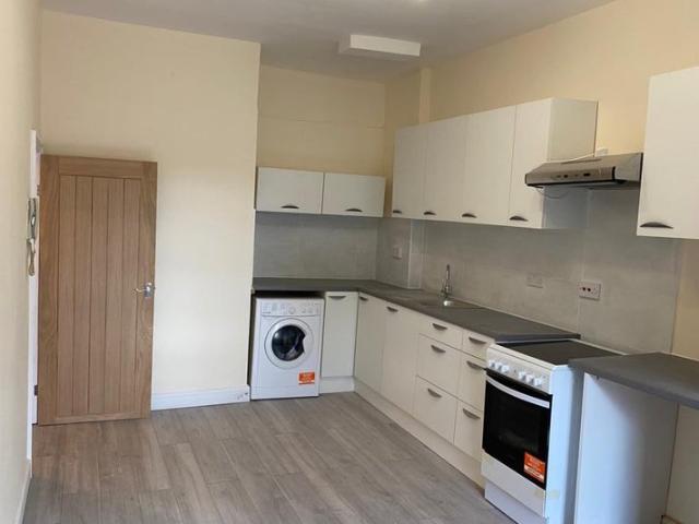 Spacious 2 bedrooms flat to let in London N16
