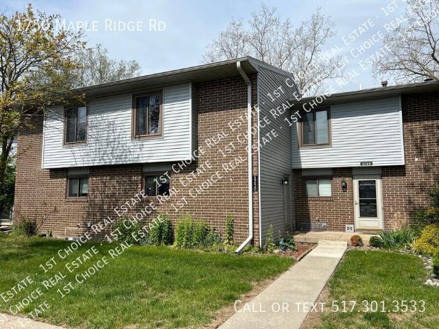 Spacious 2 Story Condo in Haslett 2 BDR 1.5 BTH