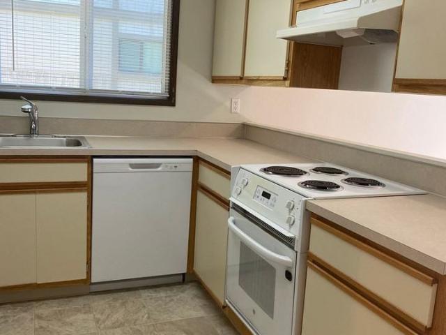 Spacious 2 2 Bedroom Apartment for Rent at 11835 Sw Ridgecrest Dr, Beaverton, OR 97008 Vose