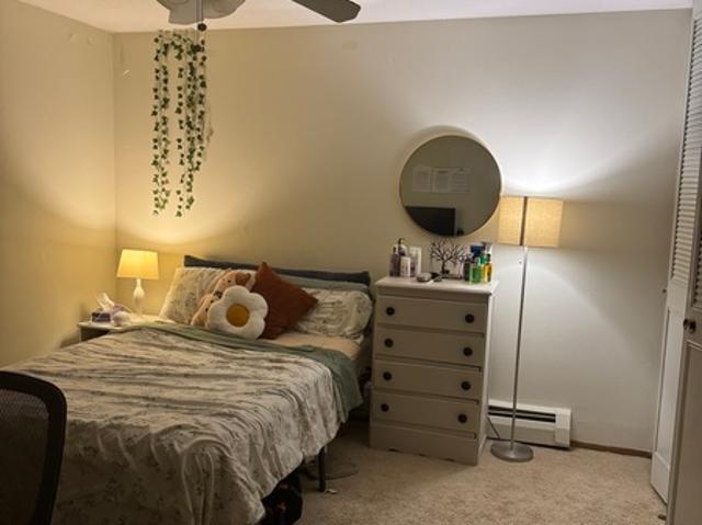Spacious 2B1B unit with a view of Holmes Park