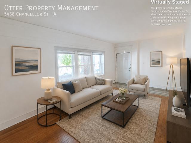 Spacious 2BR/1BA Apartment – Approx. 1,000 Sq Ft
