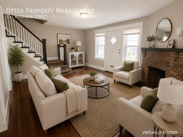 Spacious 2BR Apartment with Ceiling Fans & Bathtub
