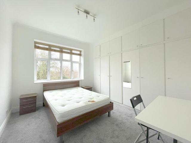 ⭐Spacious 3/4 bedroom flat NW2 Kilburn ⭐