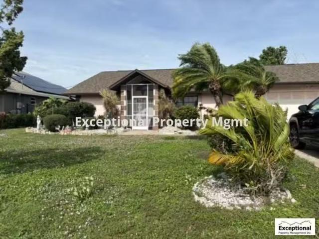 Spacious! 3 bed 2 bath Home! SW Cape Canal Home! Unfurnished o.