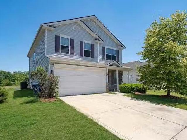 Spacious 3 Bed 2.5 Bath Home in Parks at Winding Ridge! 4227.