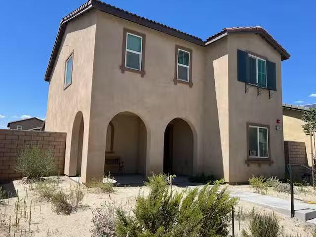 Spacious 3 Bed 3 Bath Single Family Home in Cathedral City $.