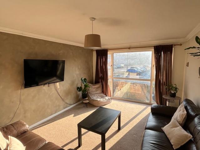Spacious 3 Bed Town House in Beautiful Heaton!