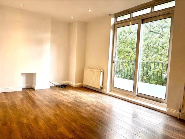 Spacious 3 Bed Duplex Near St John's Wood