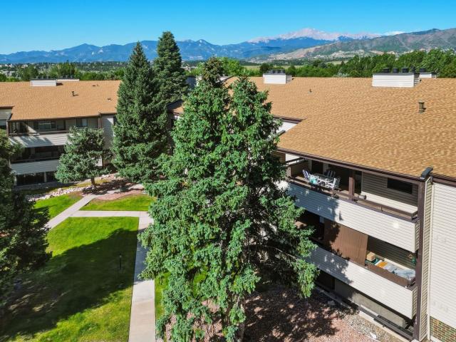 Spacious 3 Bedroom 2 Bathroom Unit