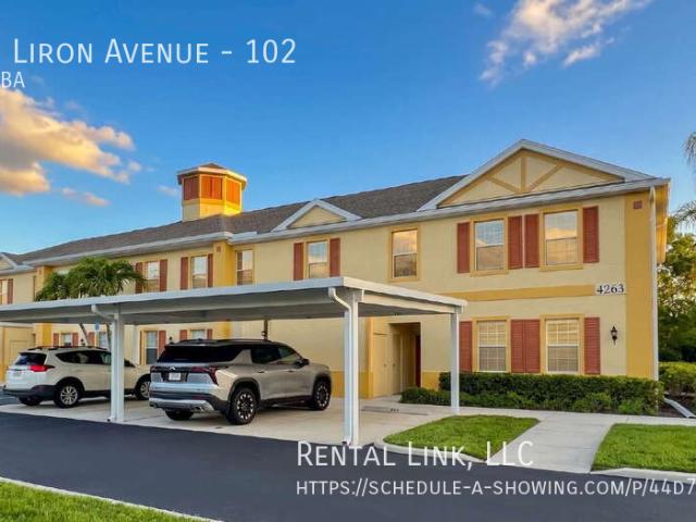 Spacious 3 bedroom condo with screened lanai and full community amenities