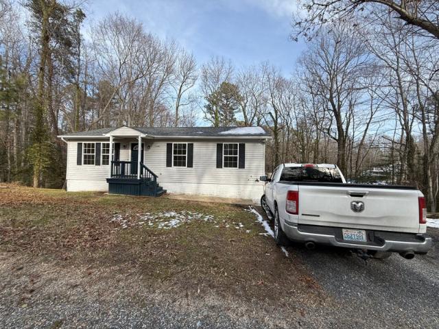 Spacious 3 Bedroom Bathroom Basement Apartment wi