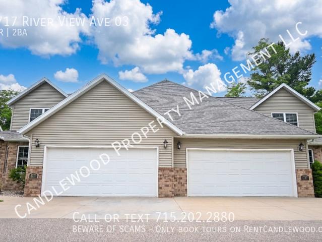 Spacious 3 Bedroom Gem with 2 Full Baths at 1717 River View Ave, Stevens Point!