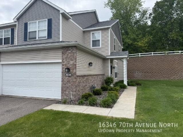 Spacious 3 Bedroom End unit Townhouse with 3 Full Baths in Maple Grove's Prime Location