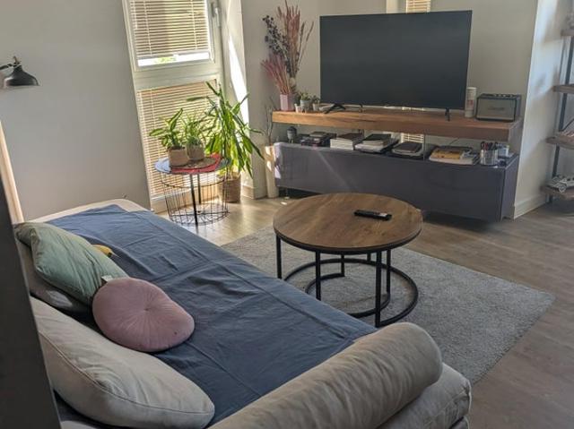 Spacious 3 bedroom flat in Enderby Wharf