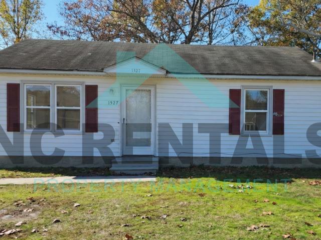 Spacious 3 Bedroom Home with Great Natural Light in Rocky Mount