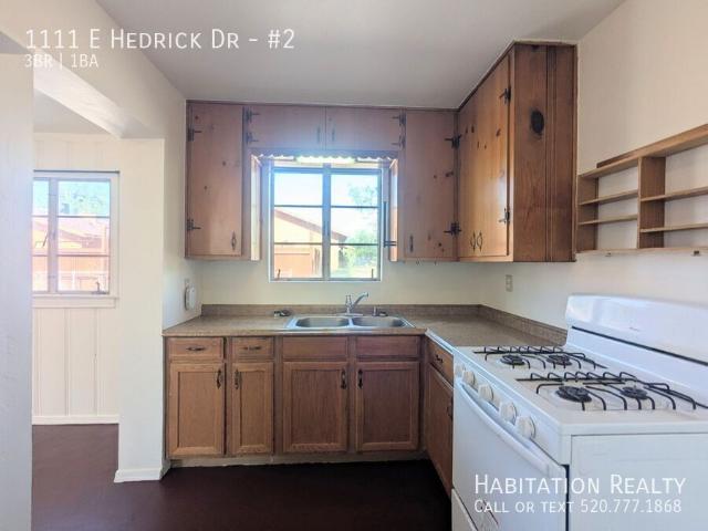 Spacious 3Bed/1Bath near Hedrick Acres, west of Mtn Ave Bike Path!
