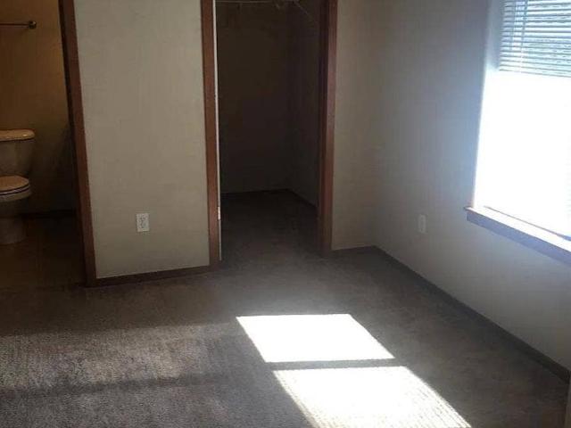 Spacious 3bed 2.5 bath townhouse