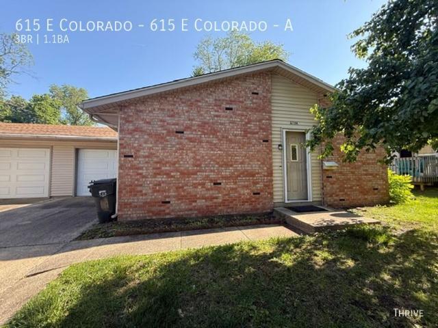 Spacious 3BR Duplex with Attached Garage in Urbana