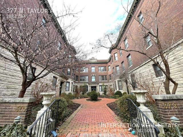 Spacious 3rd Floor Central West End 2bd/2ba Apartment