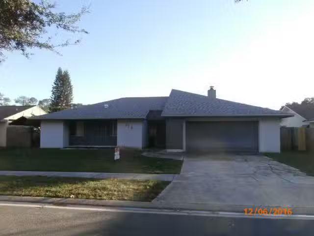 Spacious Three Bedroom Home AVAILABLE 1/6/2020 323 Shadow Oak.
