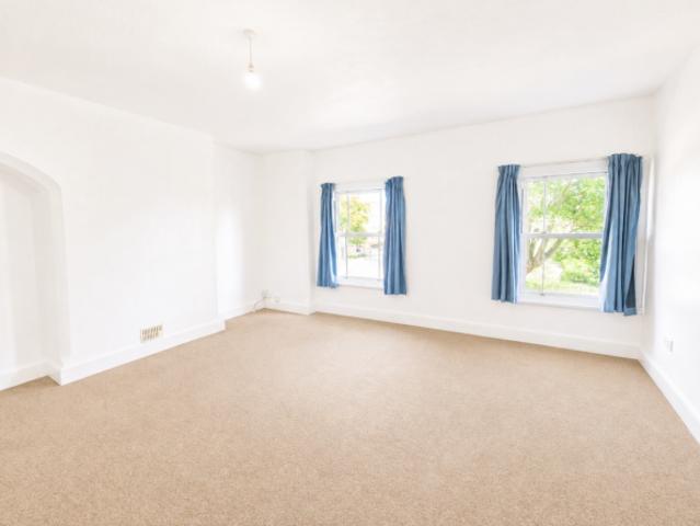 Spacious three bedroom terraced house in Nottingham City Centre