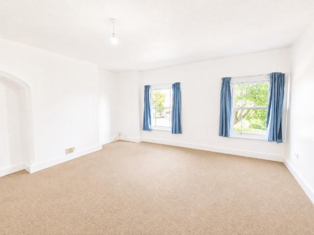 Spacious three bedroom terraced house in Nottingham City Centre