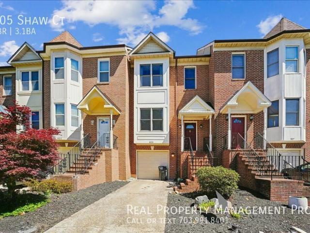 Spacious Three Level Townhome with Garage in Prime Fredericksburg Location!