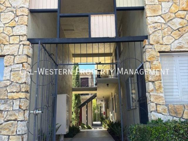 ✨ Spacious Top Floor 1 Bedroom Apartment Near Campbell – Your Perfect New Home! ✨