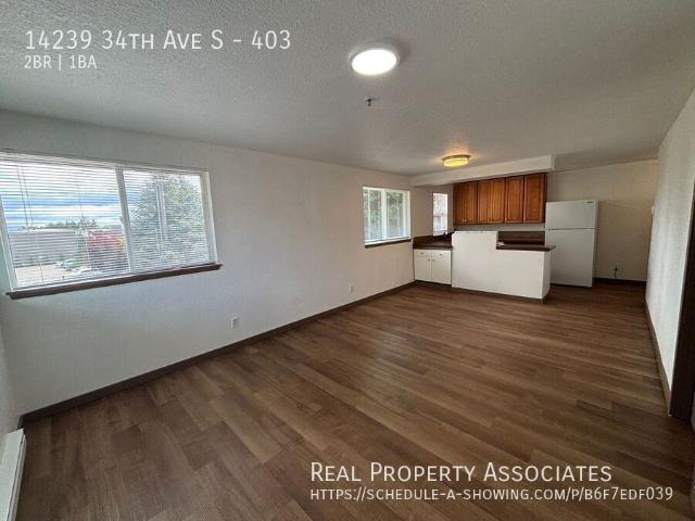 Spacious top floor two bedroom apartment in the heart of Tukwila