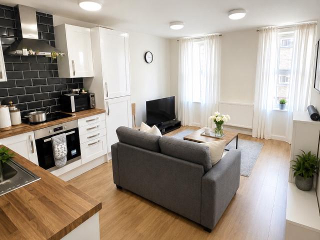 Spacious Two Bedroom Top Floor Apartment in Luton Town Centre