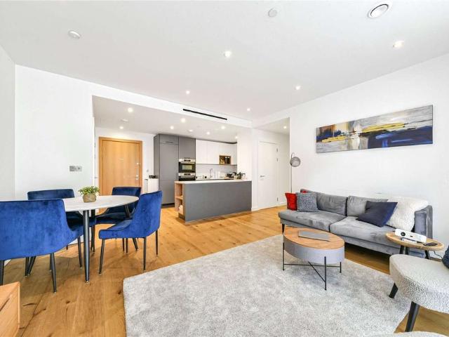Spacious two bedroom apartment with access to private balcony