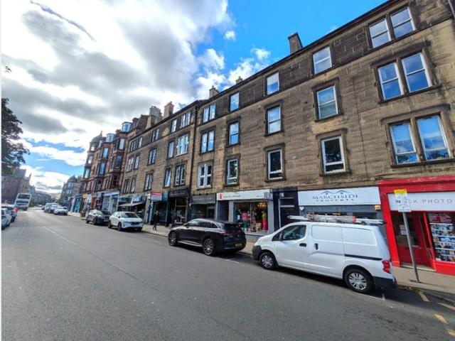 Spacious two bedroom, first floor property in the heart of sought after Morningside. Presented to the market fully furnished