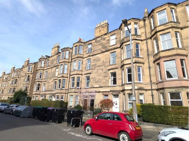 Spacious two bedroom, second floor apartment, located in one of Edinburgh's most sought after locations. Offered to the market fully furnished and benefitting from a useful box room