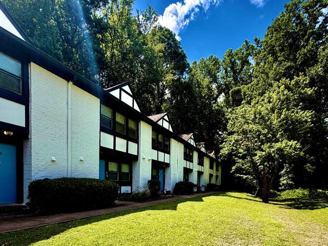 Spacious Two Story Townhome Living in Airport location