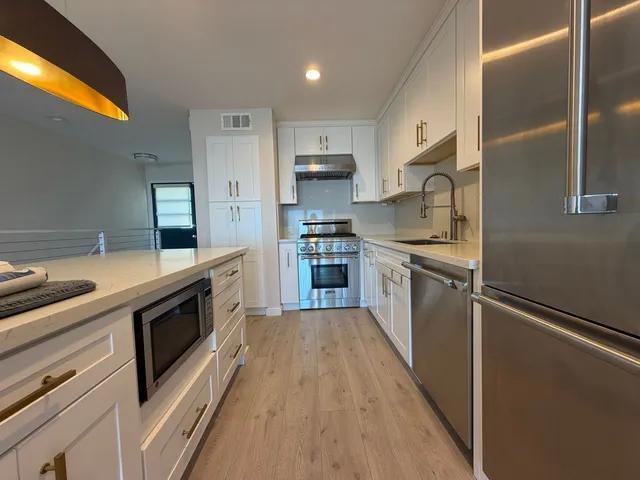 Spacious Unfurnished Room in Clean Shared Home