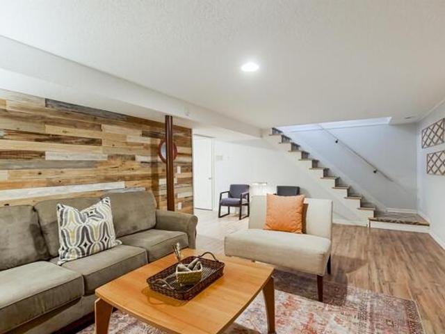 Spacious & Updated Home in Lee's Summit – Great Location!