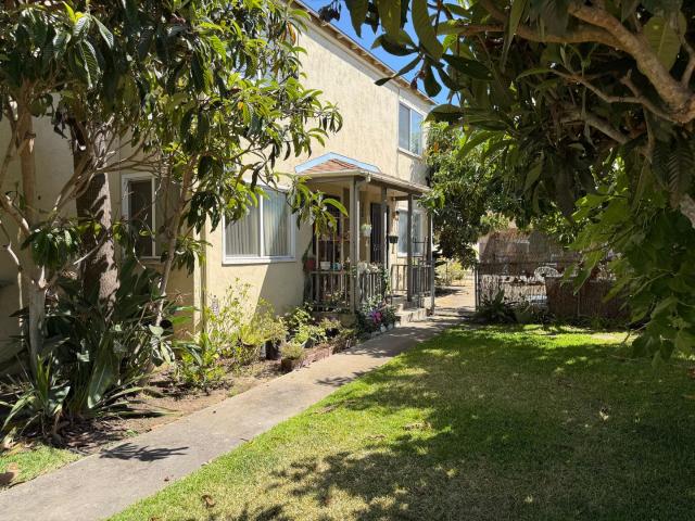 Spacious Upstairs 2 Bedroom in Point Loma