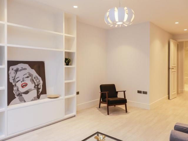 Spacious West London 3Bed 2Bath Flat + Garden