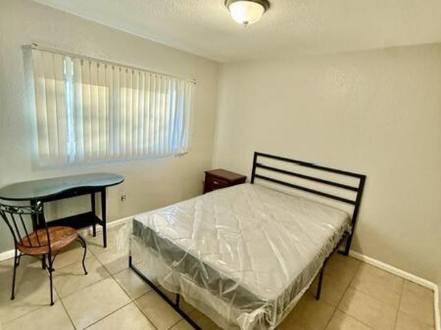Spacious Woodland Terrace property with TV's! Limited PadMates Comfortable Living!