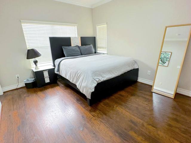 Spacious & Accessible Houston Retreat Home